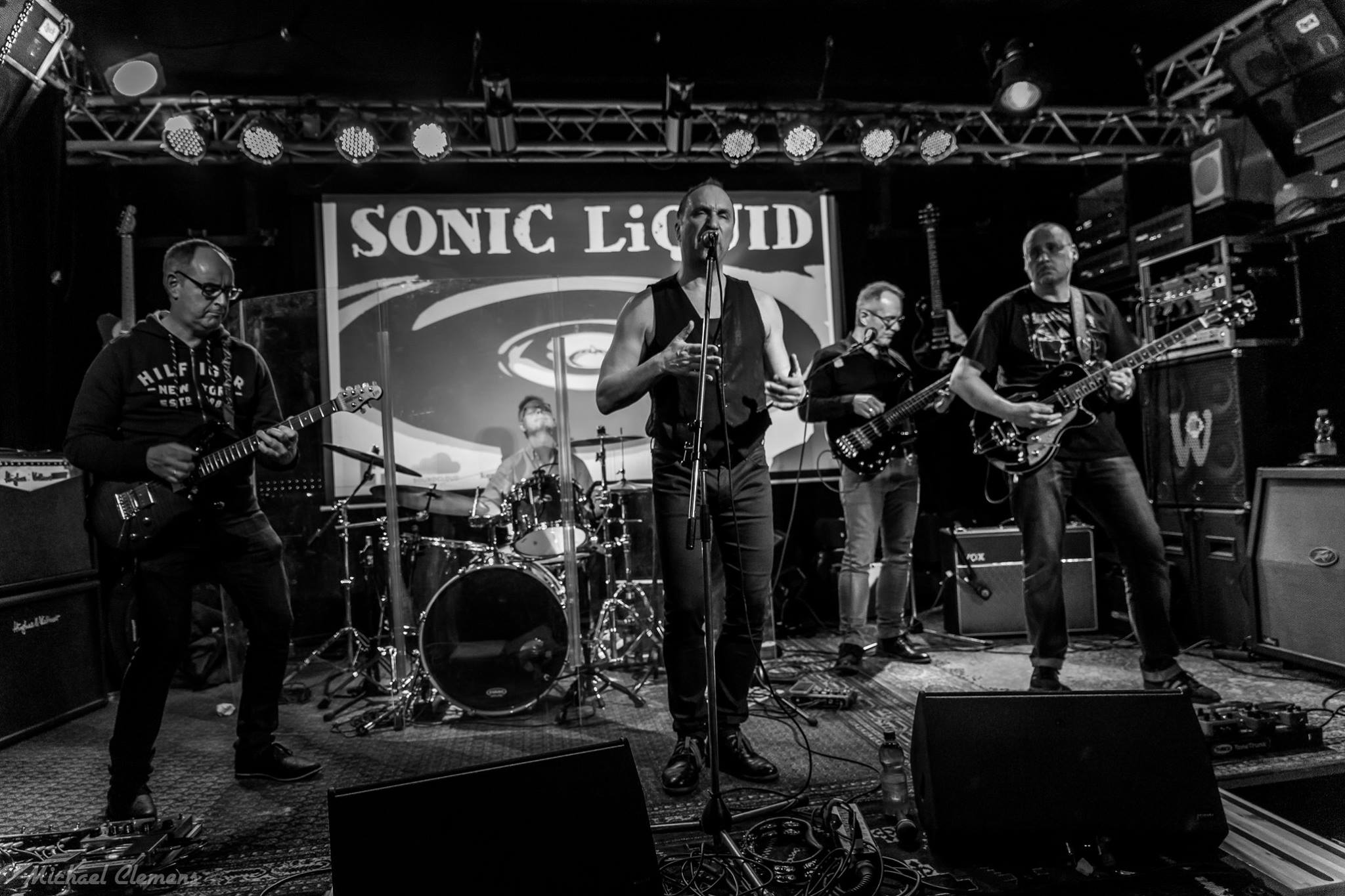 SONIC LiQUID RRC BW 04 | Robert Artley